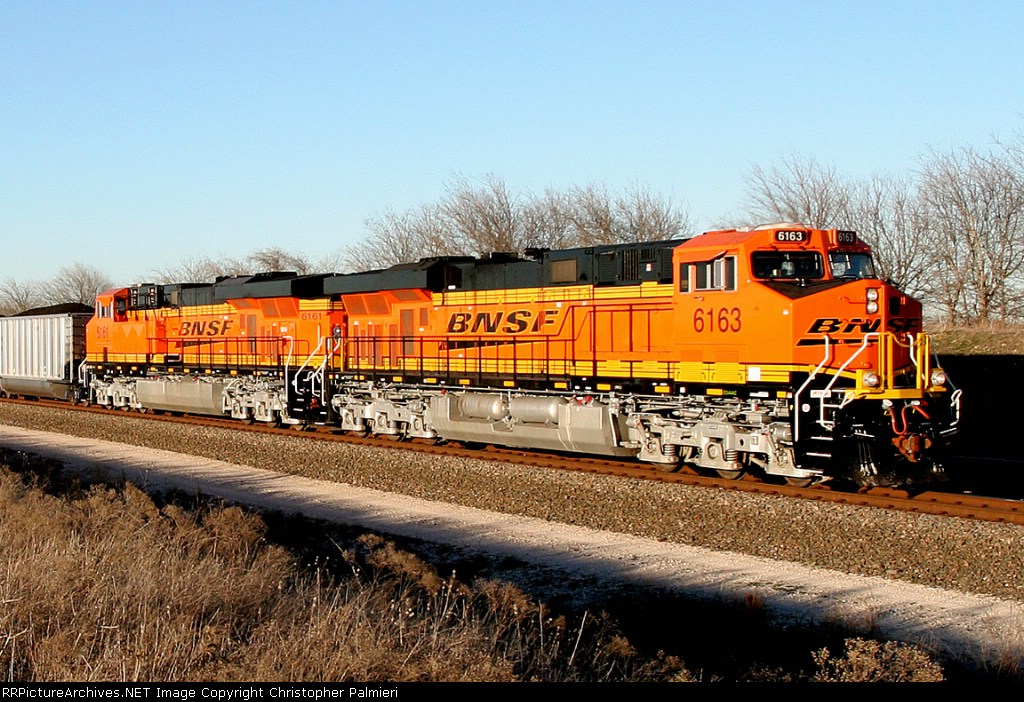 BNSF 6163 and BNSF 6161